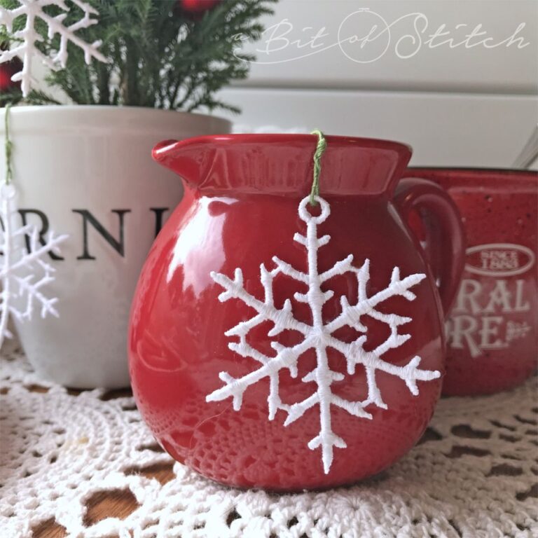 Mini FSL Snowflake Freebie - A Bit of Stitch